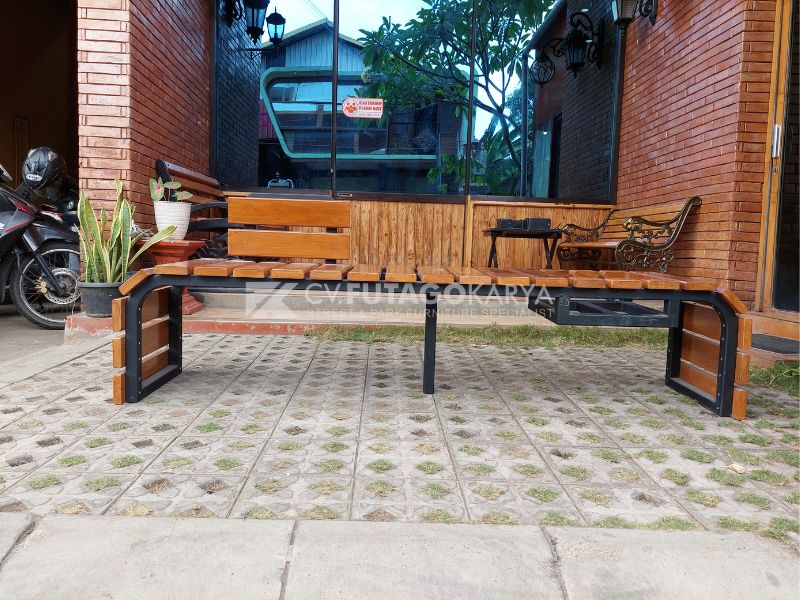 Bangku Minimalis dari Besi Kualitas Terbaik - Futago Karya