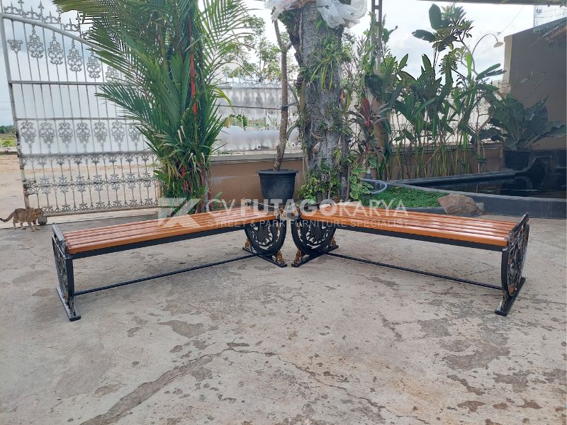 Kursi Besi Panjang Terbaru Pilihan Cerdas - Futago Karya
