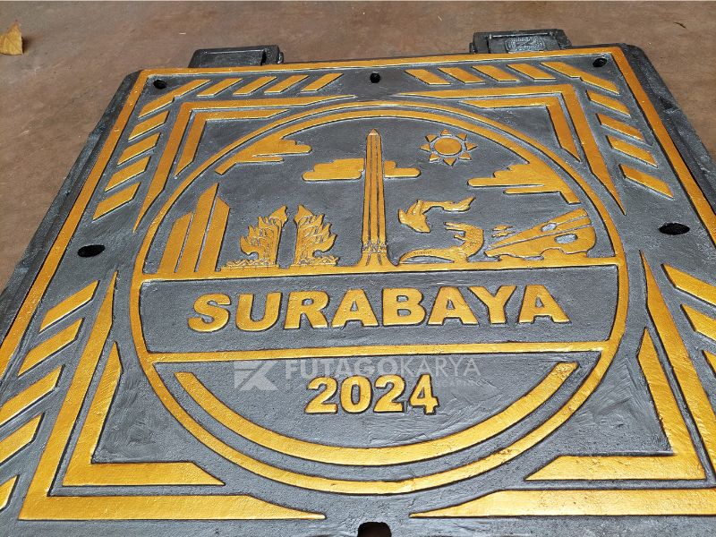 Tutup Manhole Besi Saluran Drainase Modern - Futago Karya