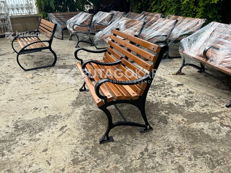 Kursi Taman Outdoor Minimalis Elegansi - Futago Karya